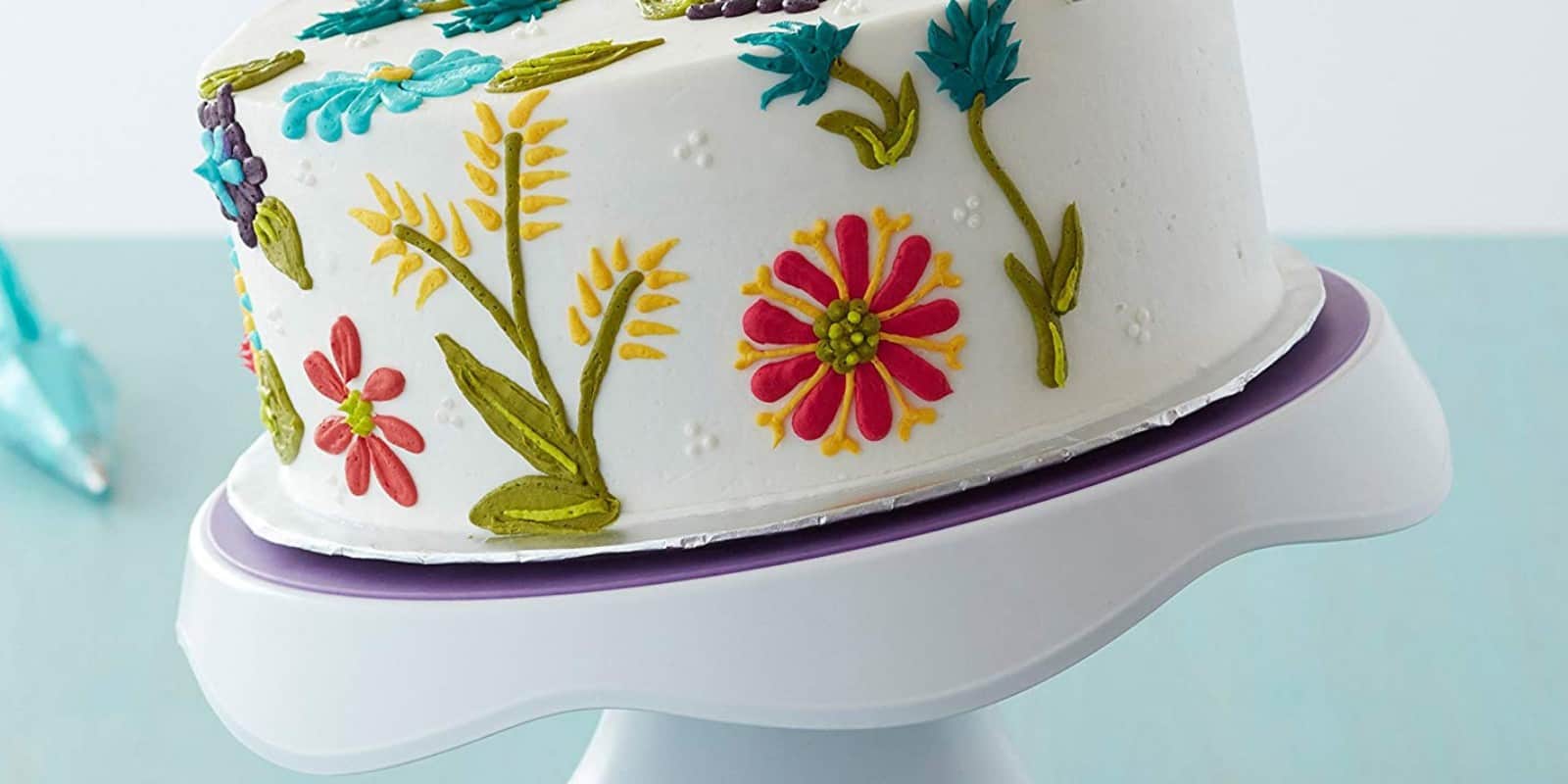 Essential Cake Decorator's Kit: Must-Haves