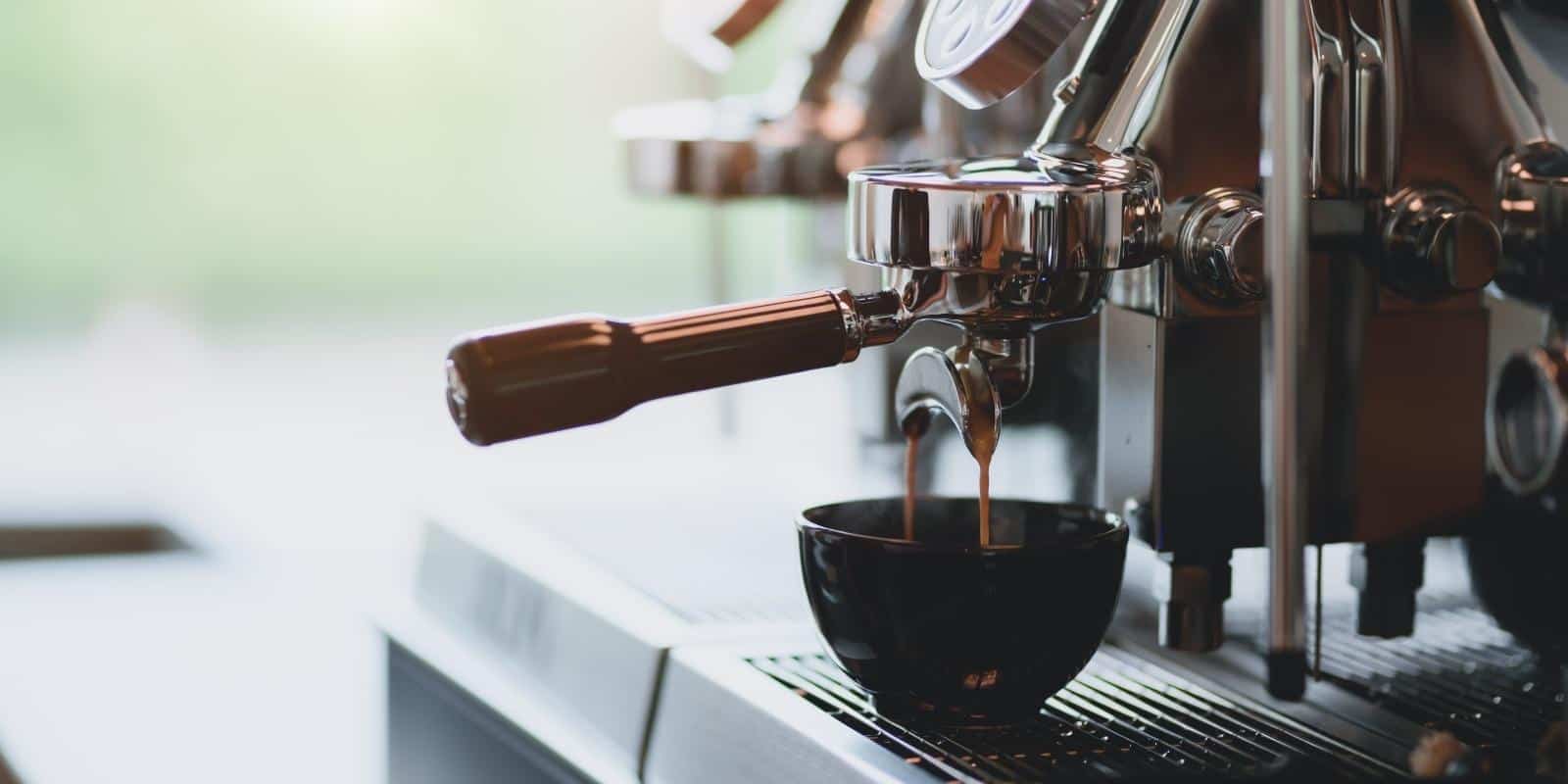How to Use a DeLonghi Coffee Maker in 5 Steps