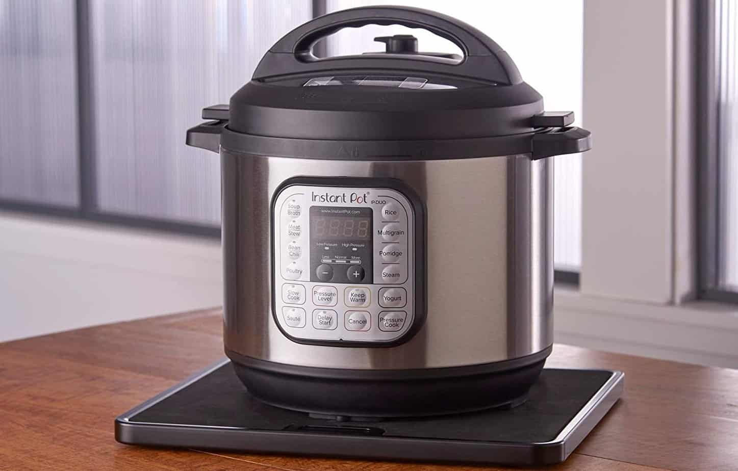 Choosing the Right Size and Material for Kitchen Rolling Tray